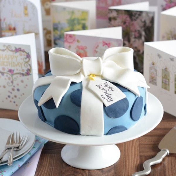 Birthday Present Cake Decorating Tutorial - Charlotte's Lively Kitchen