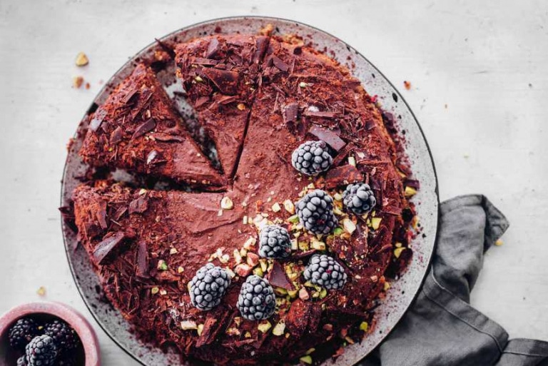 20 Vegan Sweet Treats And Bakes To Make With Aquafaba - Charlotte's ...